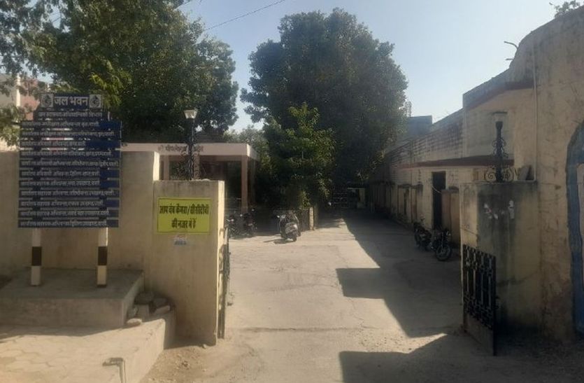 PHED: इस शहर में पानी होने पर भी करवा देते हैं त्राहि-त्राहि | Water ...