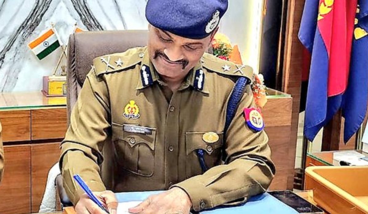 थाना प्रभारियों पर गिरी कमिश्नर की गाज, 17 इंस्पेक्टर के कार्यक्षेत्र ...
