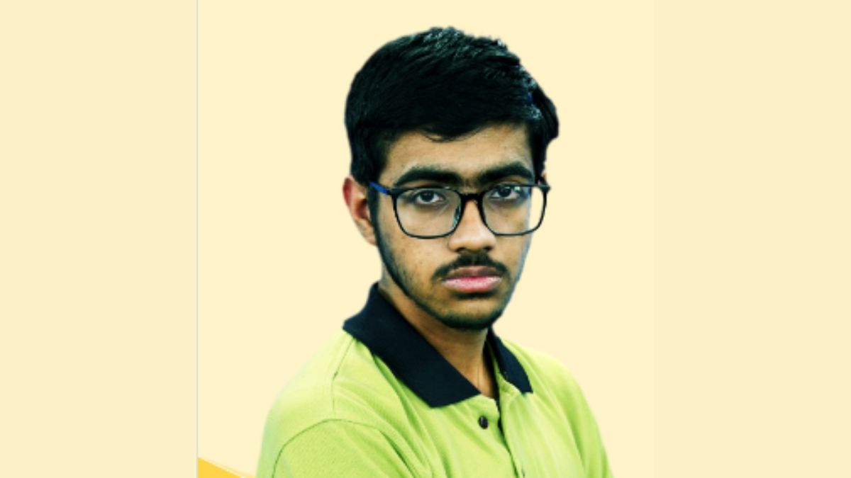 साधारण परिवार के बेटे ने रचा इतिहास, JEE Mains 2024 में किया टॉप ...