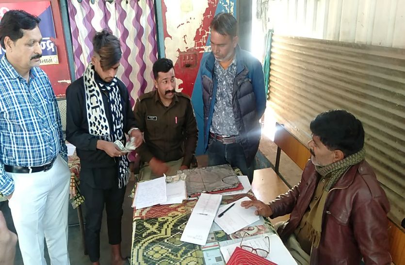 #patrika breaking : मध्य प्रदेश के इस जिला अस्पताल में खून का सौदा | Patrika News | हिन्दी न्यूज