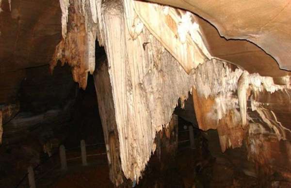 CG Tourism: बस्तर के रहस्मयी गुफाओं के राज जानकार हो जाएंगे हैरान ...