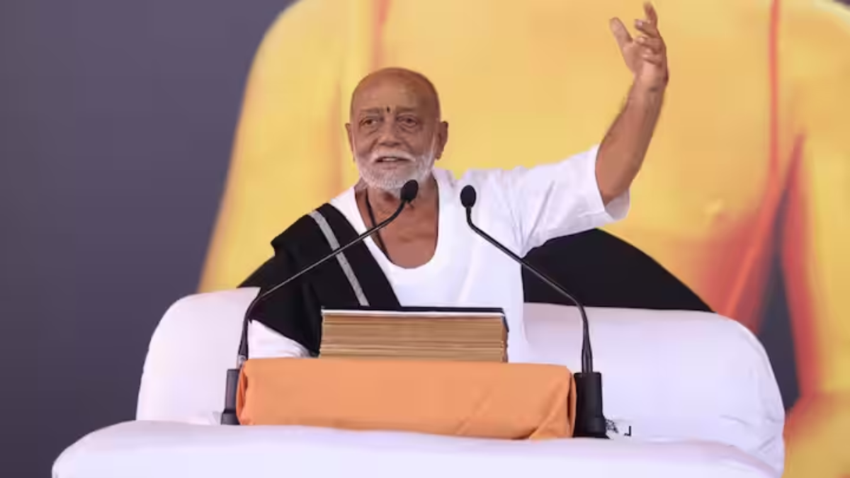 3 ग्रंथ लेकर रामकथा सुनाने अयोध्या पहुंचे मोरारी बापू, बोलें- राम भारत ...
