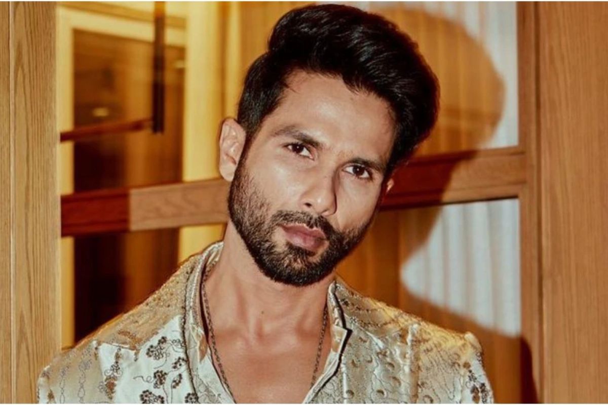 Video: Shahid Kapoor ने ऑन कैमरा फराह खान को दिया अश्लील जवाब, सोशल मीडिया पर हो गए ट्रोल ...