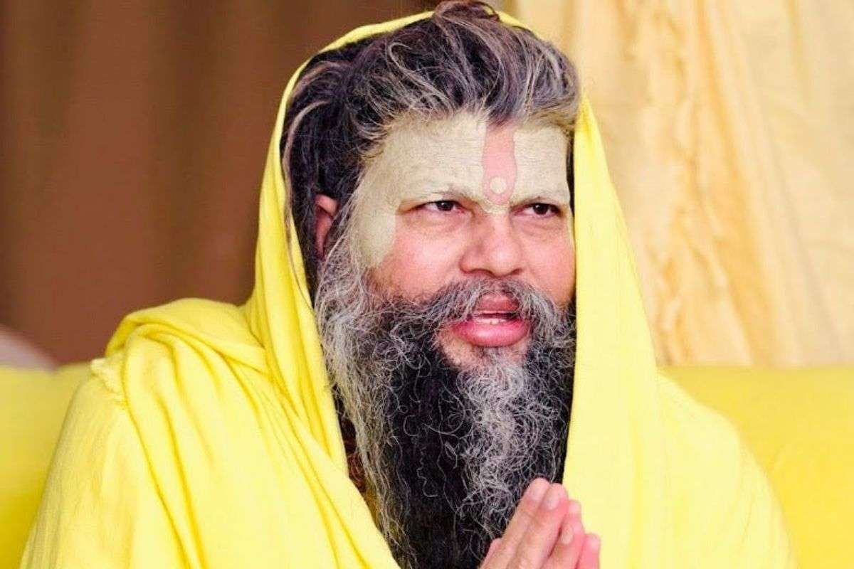 प्रेमानंद महाराज से मिलने पहुंचे अफ्रीका के मशहूर सिंगर, पूछा ये अनोखा ...