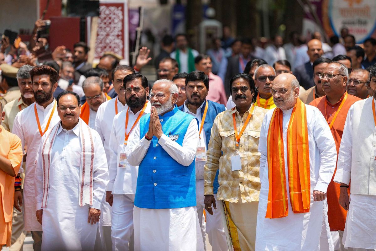 Pm Modi Nomination कौन हैं पीएम मोदी के 4 प्रस्तावक राम मंदिर से