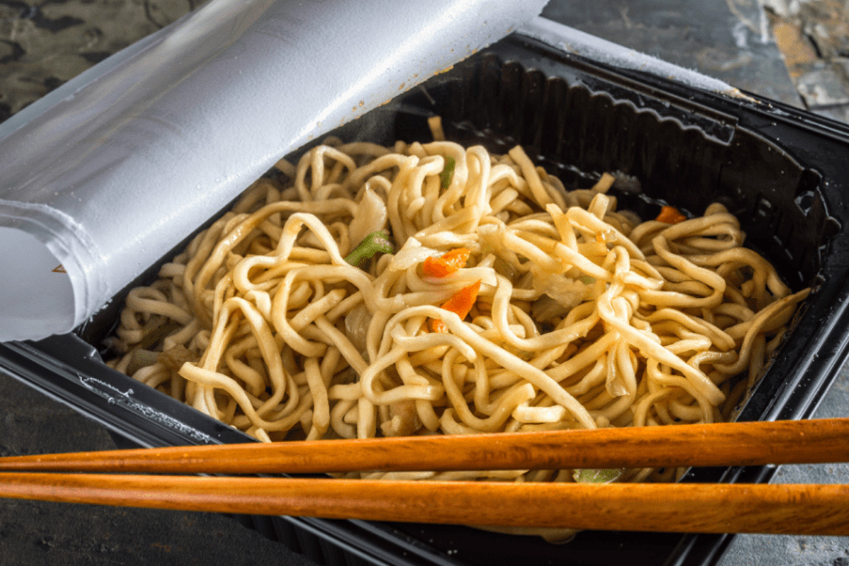 Side effects of instant noodles : इंस्टेंट नूडल्स खाने से 7 साल के ...