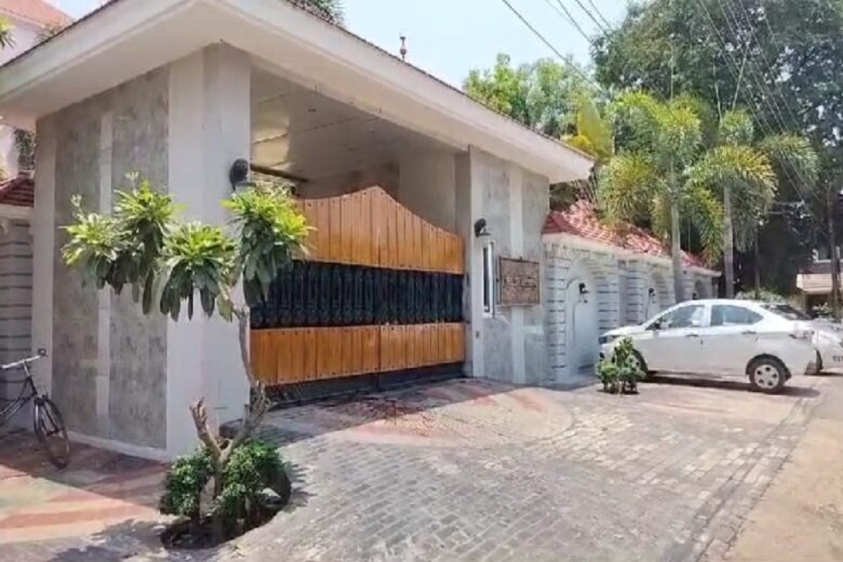 Delhi liquor scam में जैसे अरविन्द केजरीवाल गए जेल वैसे ही CG शराब घोटाले में बड़े नेता हो सकते ...