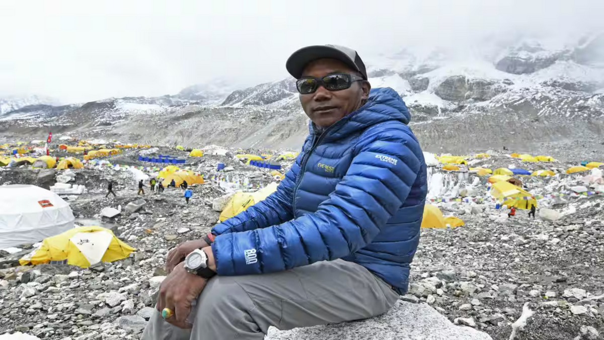 नेपाल के कामी रीता शेरपा ने तोड़ा अपना ही रिकॉर्ड 30वीं बार माउंट