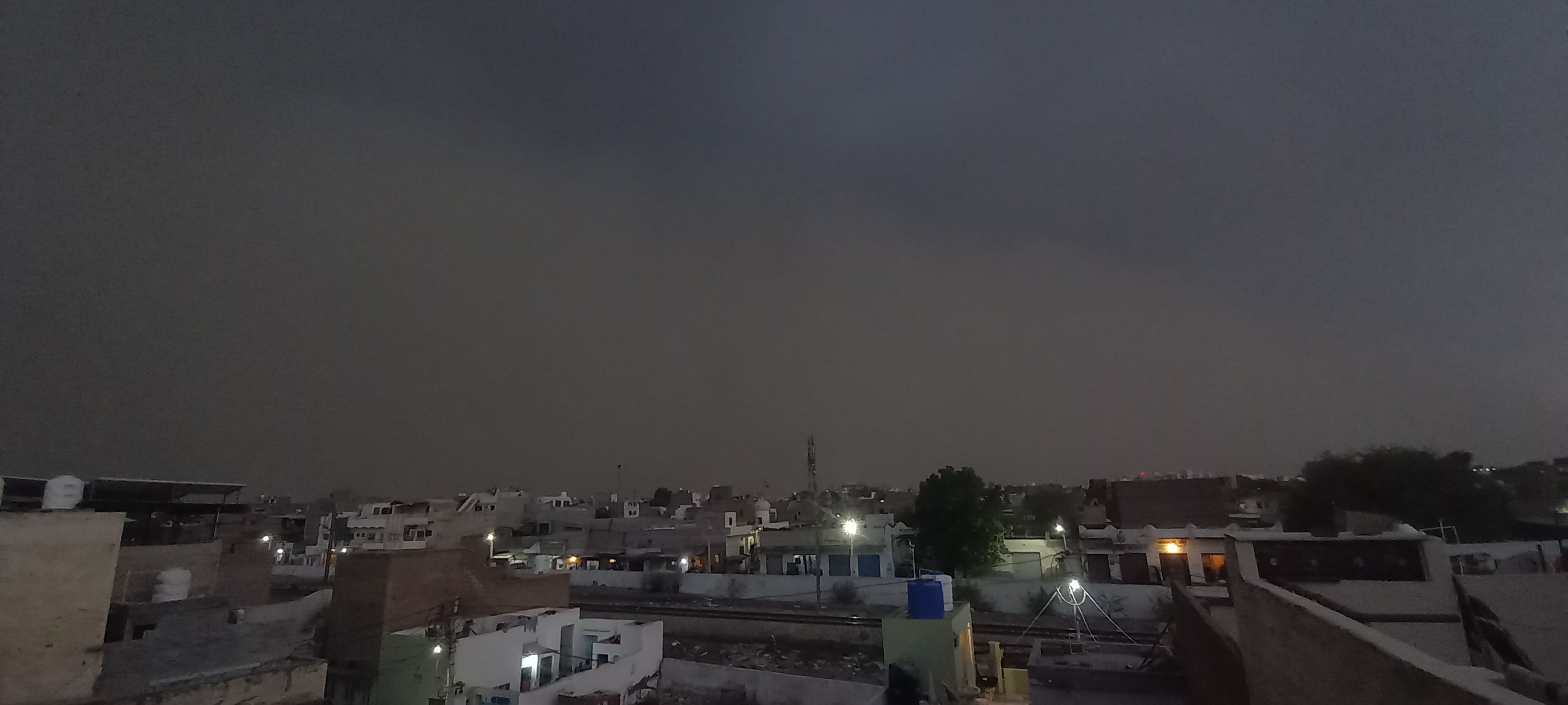 Weather Update: बीकानेर के आकाश पर रहा बादलों का डेरा, पहले आई आंधी ...