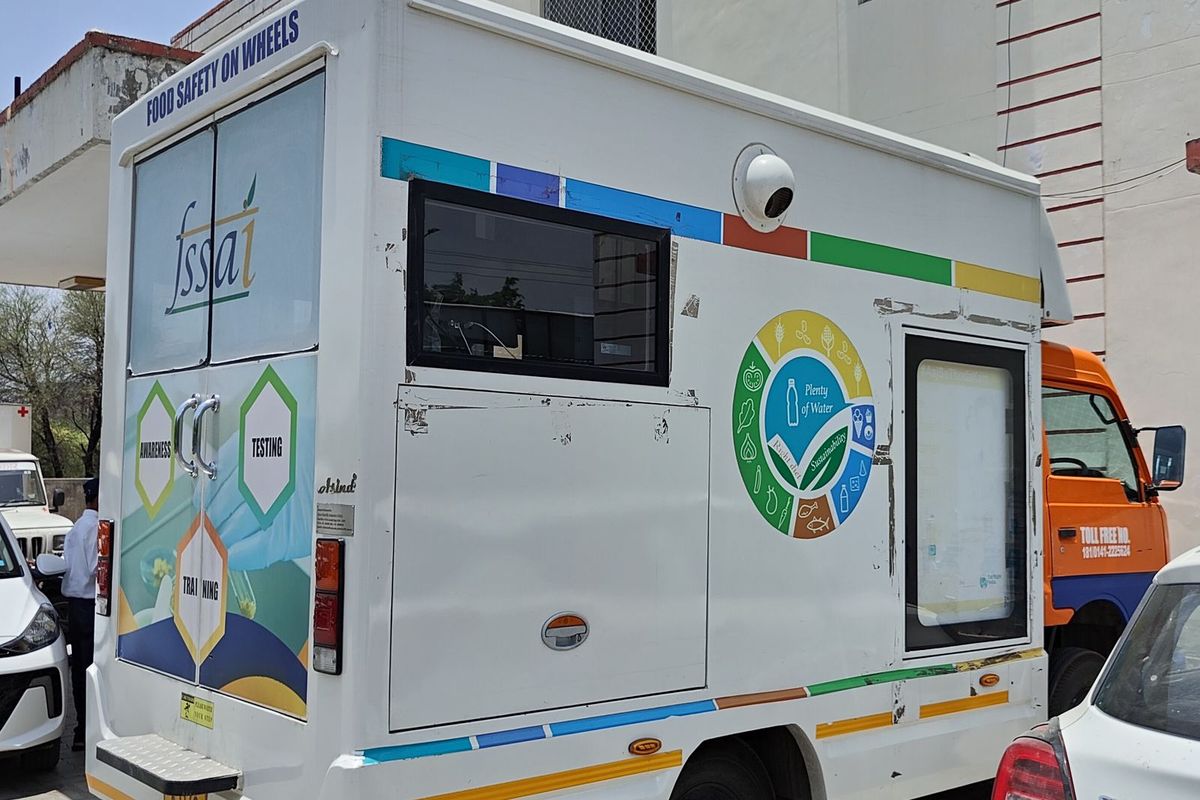 Mobile Food Testing Lab : पहिए ही थम गए तो कैसे लेंगे खाद्य पदार्थो के ...