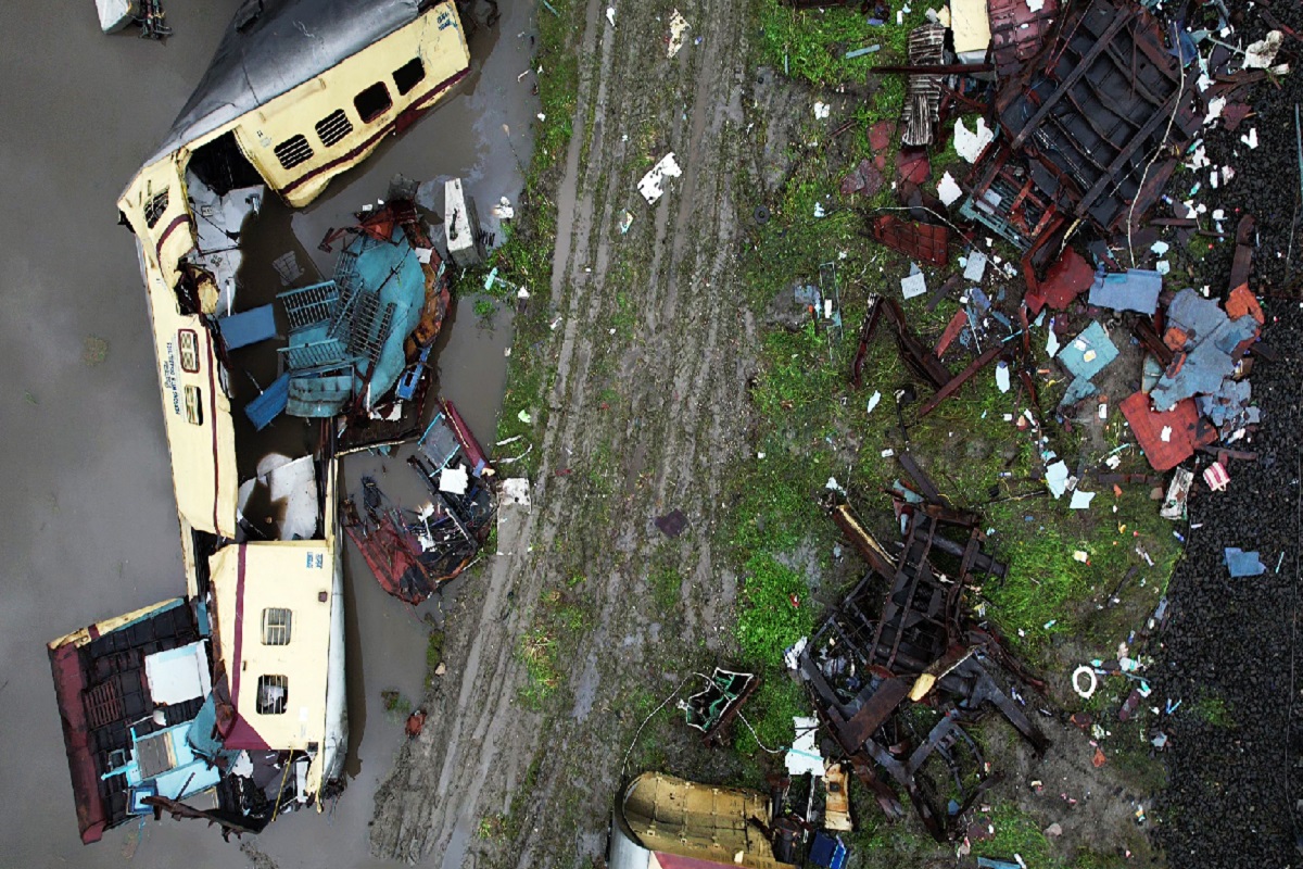 Kanchanjunga Express train accident: ईद का जश्न छोड़ ट्रेन हादसे के ...