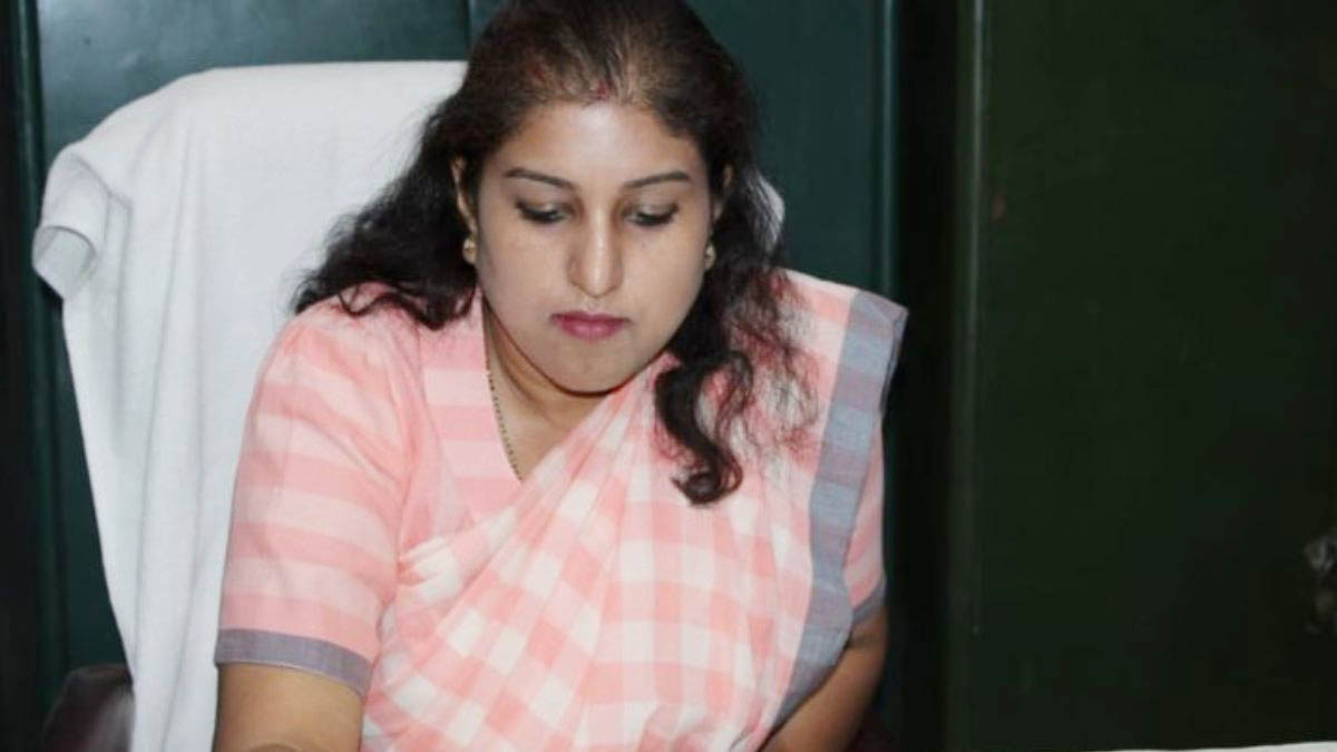 DM को भारी पड़ा एक्सईएन का निलंबन, शासन ने कर दी बड़ी कार्रवाई, पद से ...