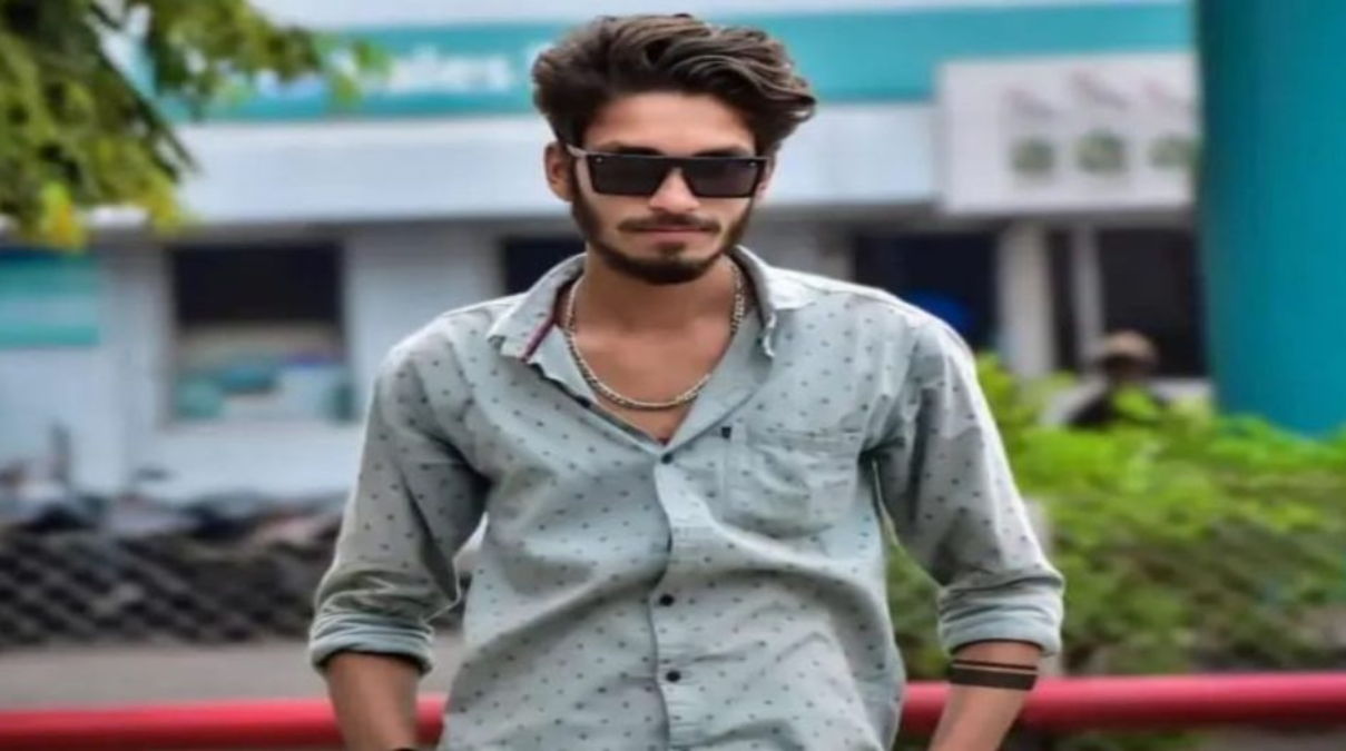 शर्मनाक! एमपी में वाटर फॉल में डूबता रहा युवक, मौत का वीडियो बनाते रहे ...