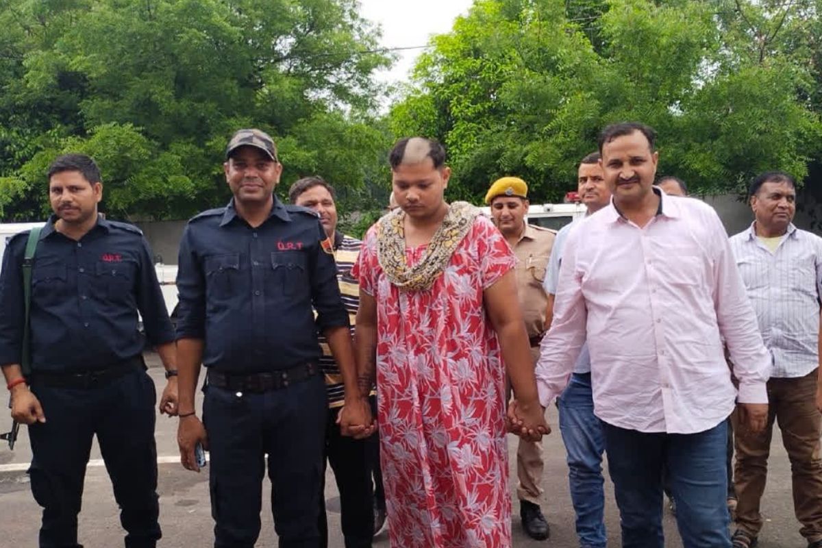 महिला की मैक्सी पहन क्या करने वाला था राजस्थान का ये गैंगस्टर? जानकर ...