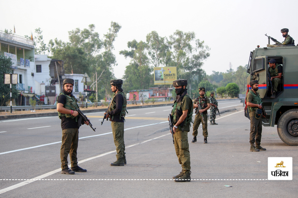 Kathua Ambush: कठुआ में आतंकियों की सफाई के लिए अब Army ने उतारे कमांडो, जम्मू-श्रीनगर हाईवे पर ...