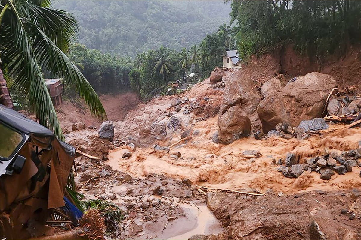 Landslide in Wayanad: वायनाड में लैंडस्लाइड से 24 लोगों की मौत, 400 से ...