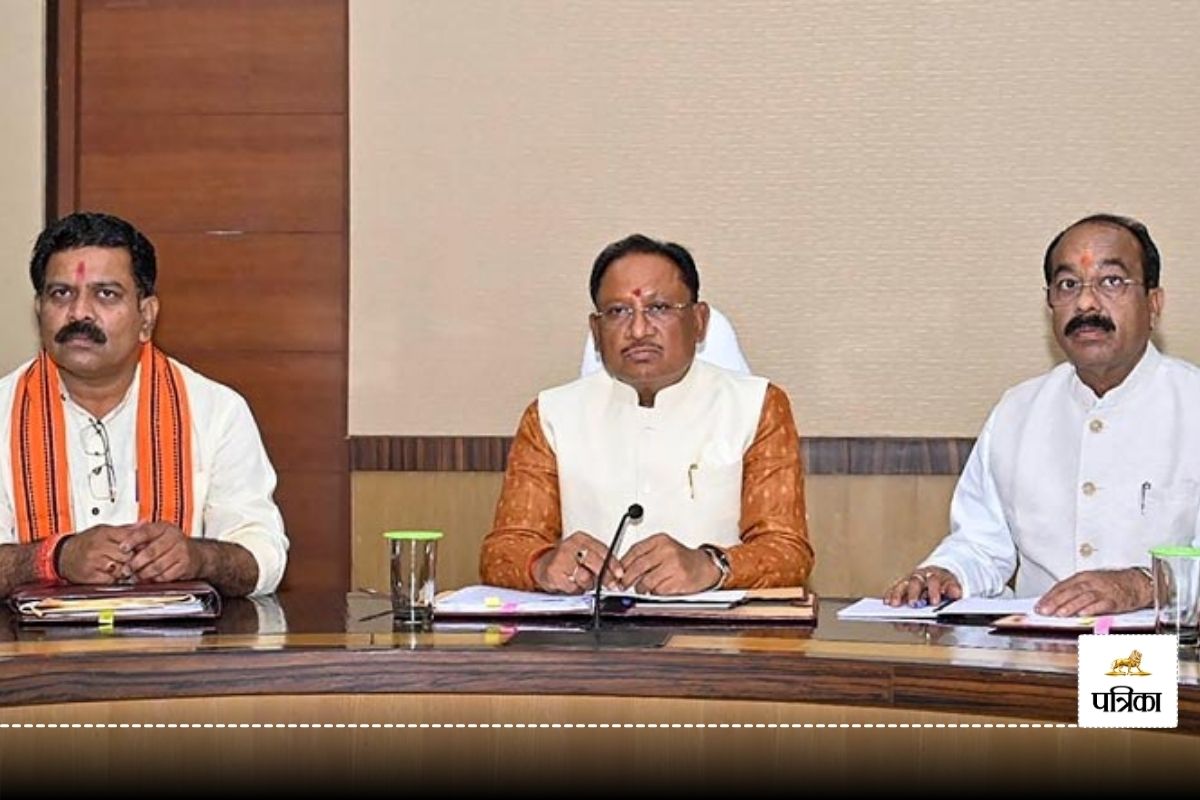 CG Sai Cabinet: साय कैबिनेट के बड़े फैसले, 47090 परिवारों को मिलेगा आवास, सरकारी नौकरी में अब ये ...