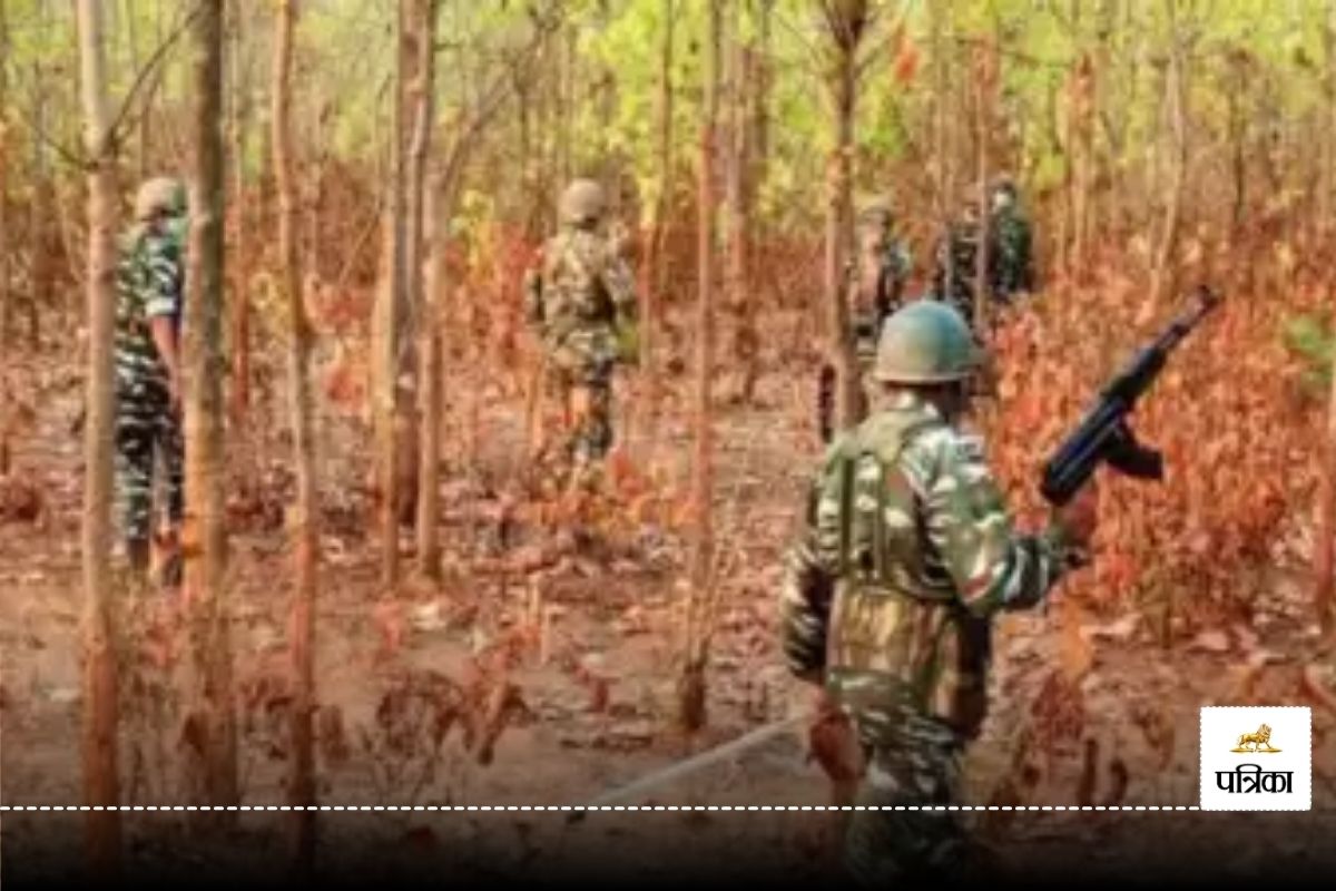 CG Naxal: जंगल से गिरफ्तार हुआ 1 लाख रुपए का इनामी नक्सली… सर्च ऑपरेशन ...