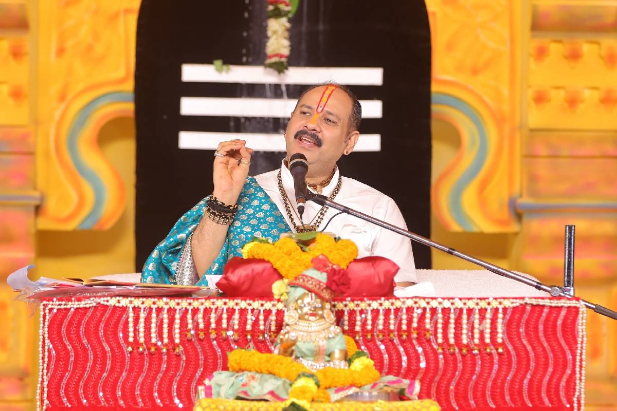 Pandit Pradeep Mishra: पंडित प्रदीप मिश्रा कराएंगे Live महारुद्राभिषेक ...