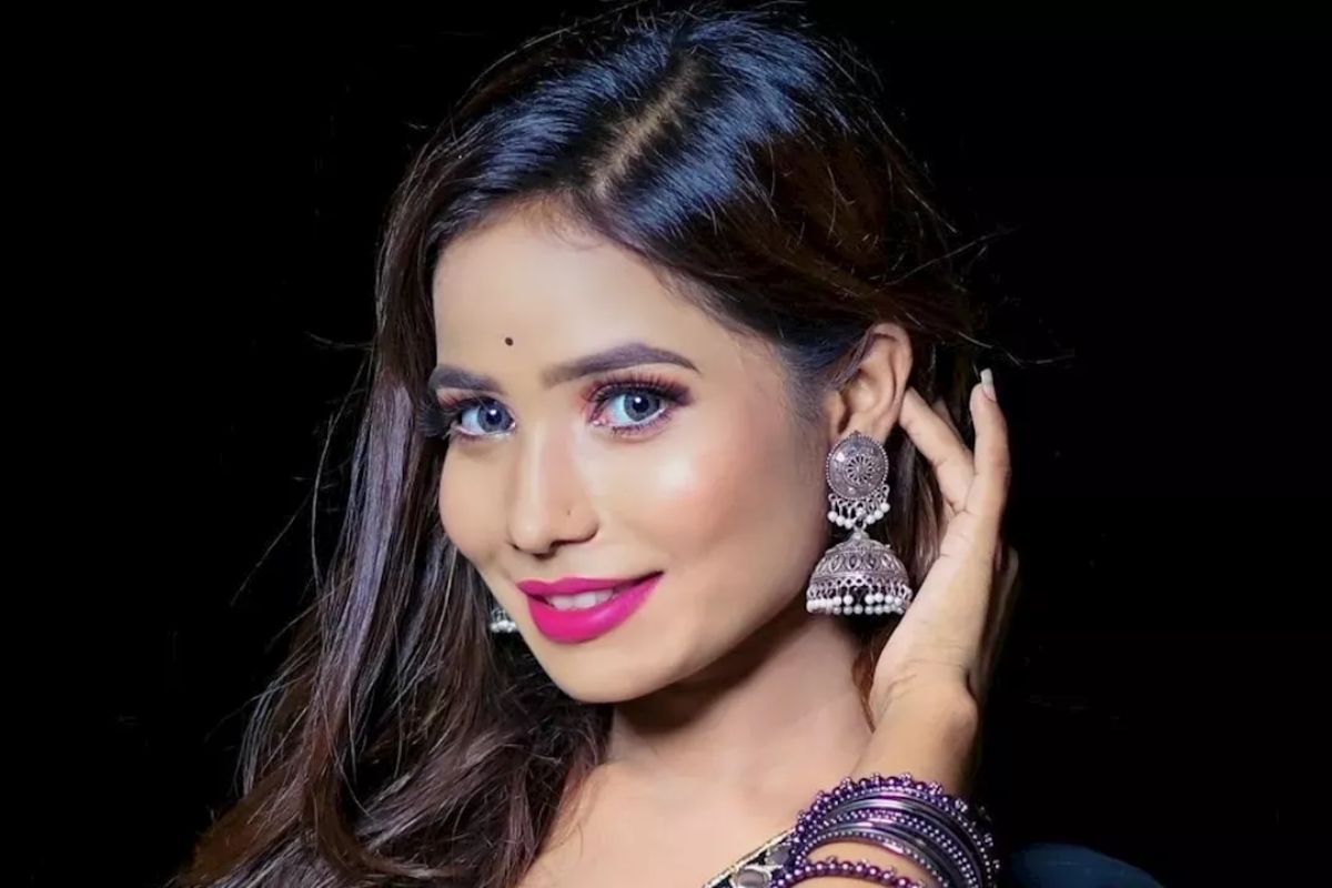 यूट्यूबर अंजलि को बॉयफ्रेंड ने दी धमकी, कहा- प्राइवेट फोटो और कॉल ...