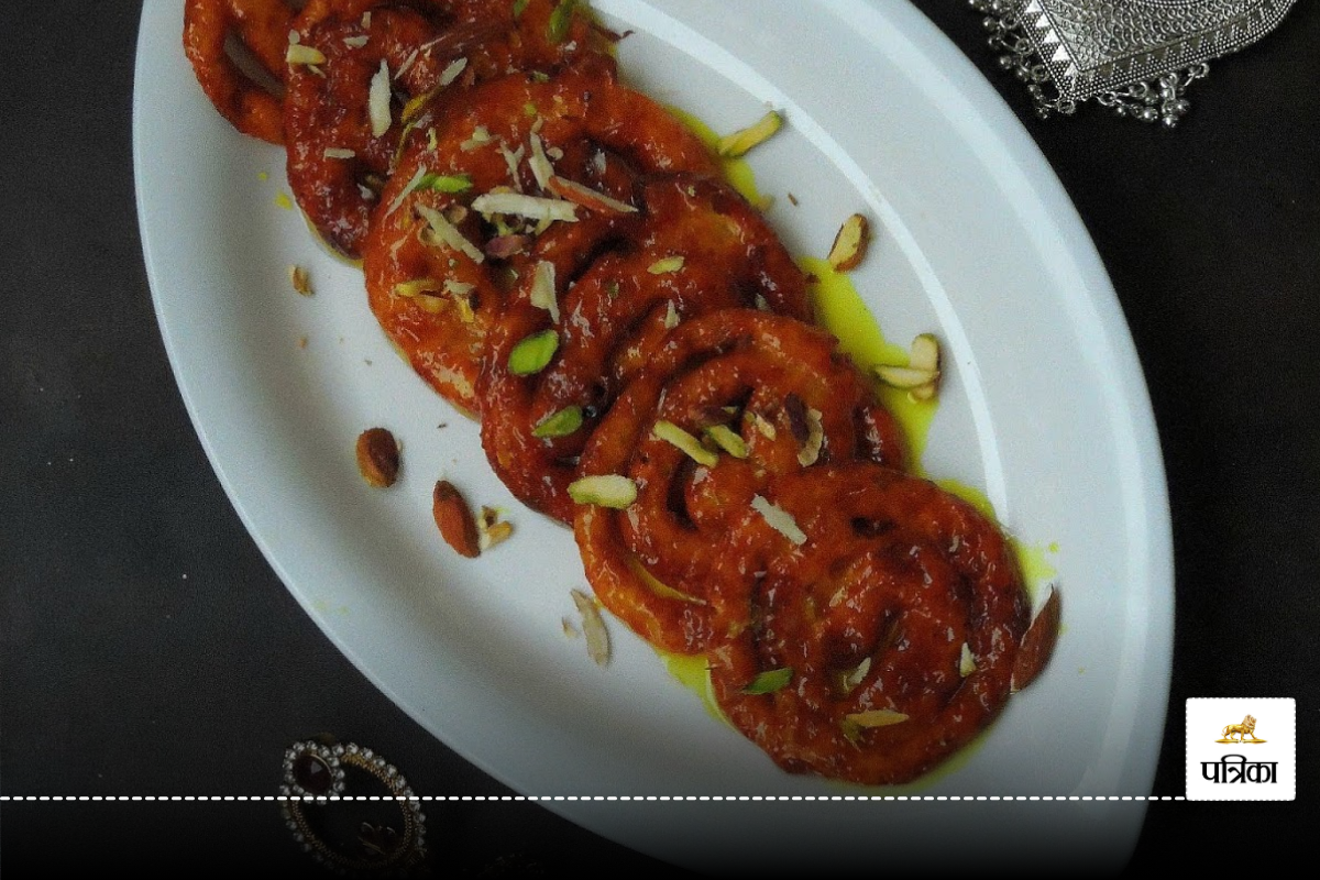 Indore famous sweets: इंदौर आकर चखना न भूलें ये फेमस मिठाइयां, कभी नहीं ...