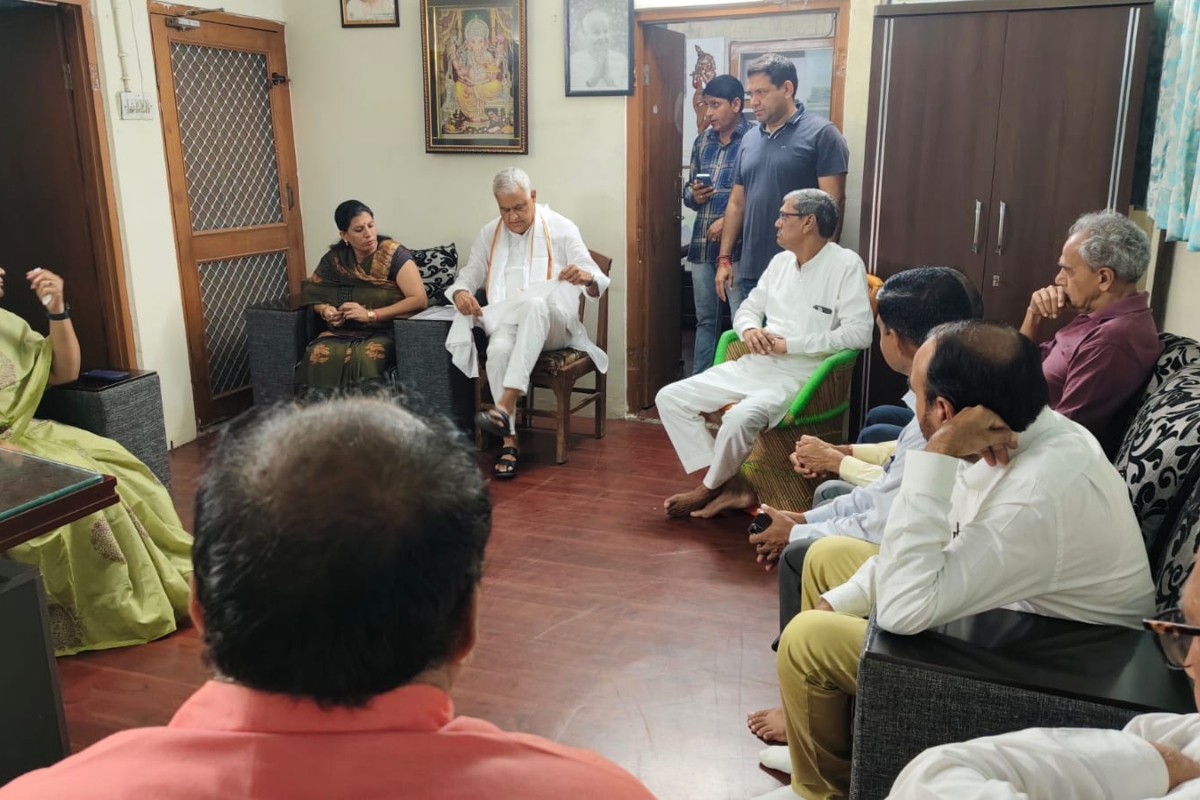 Dimple Meena case: किरोड़ी लाल मीणा के घर पहुंचे कांग्रेस के सांसद ...