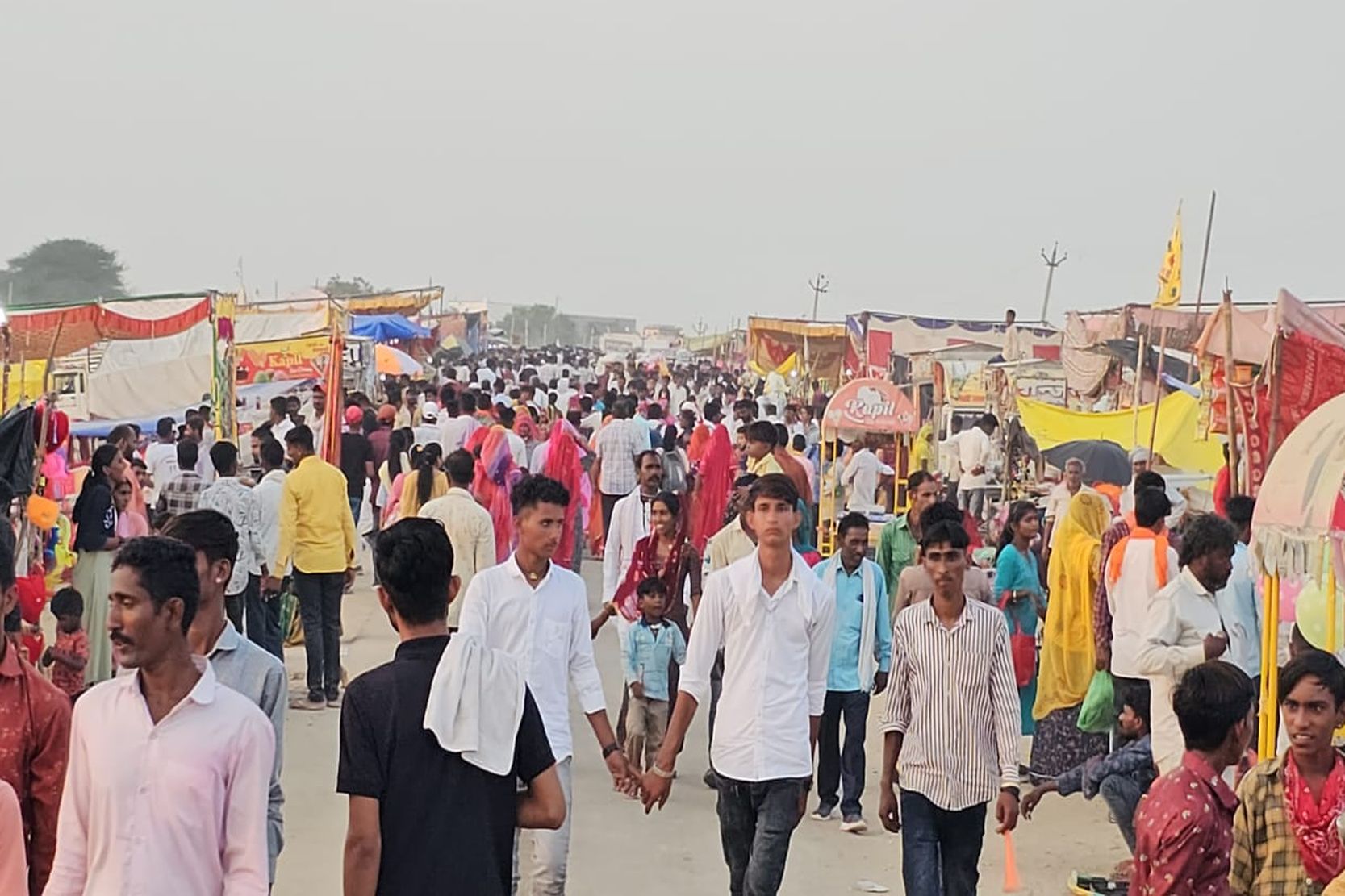 तीन दिन में दो बड़े मेले, लाखों श्रद्धालु पहुंचते पर सुविधाएं शून्य ...