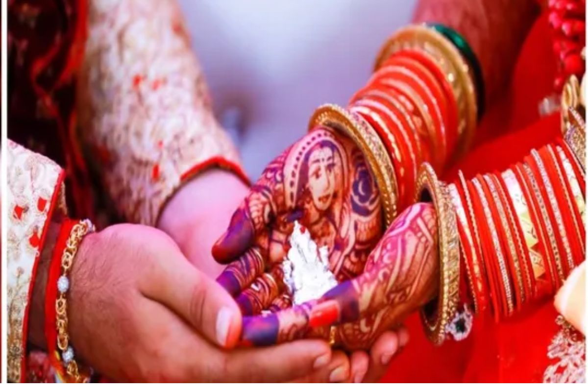 Good Scheme : छह माह के भीतर विवाह किया है तो इस योजना के तहत मिलेंगे 5 ...