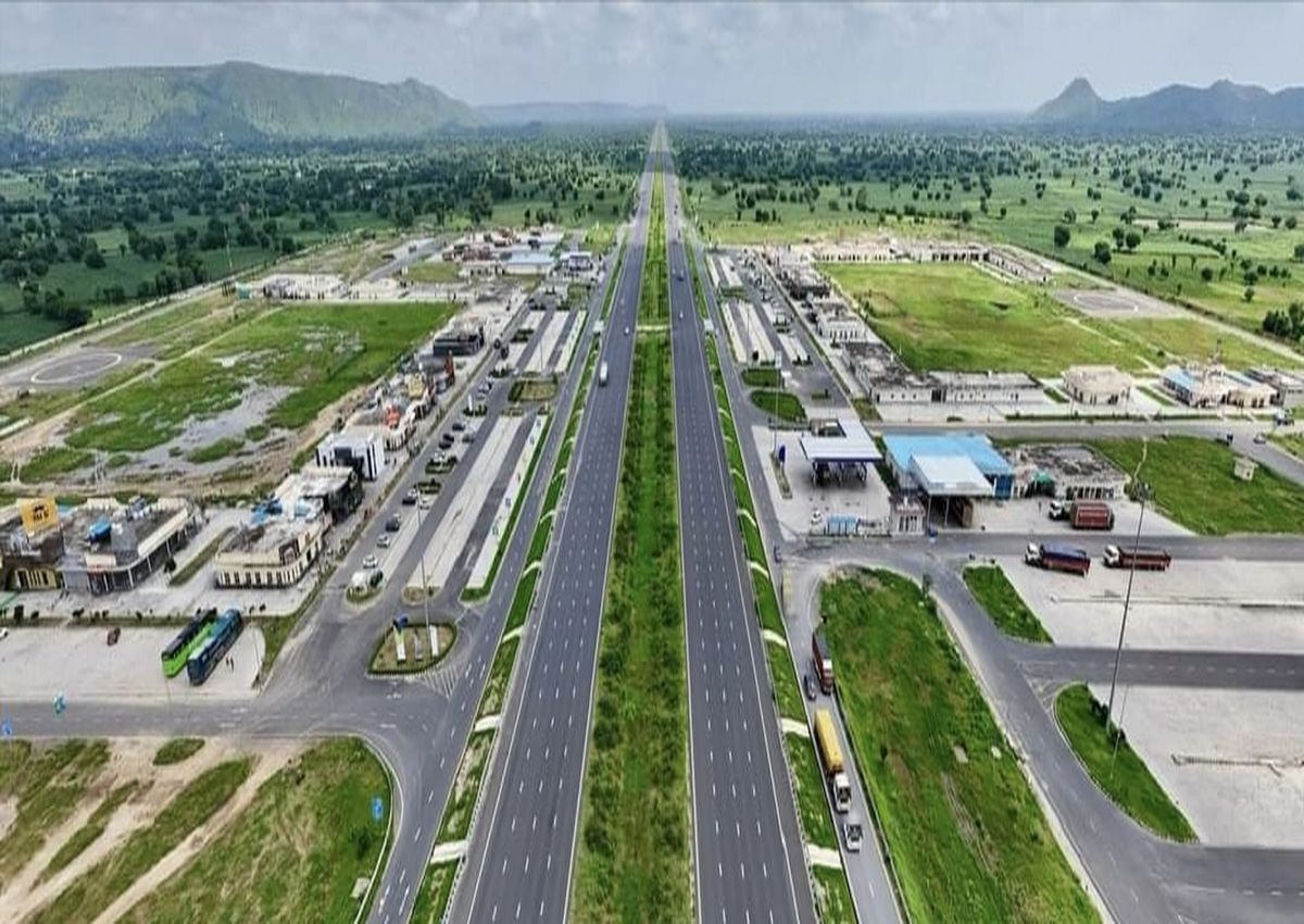 दिल्ली-मुंबई सुपर एक्सप्रेस-वे से बेरोजगारों को मिला रोजगार, हाईवे पर ...