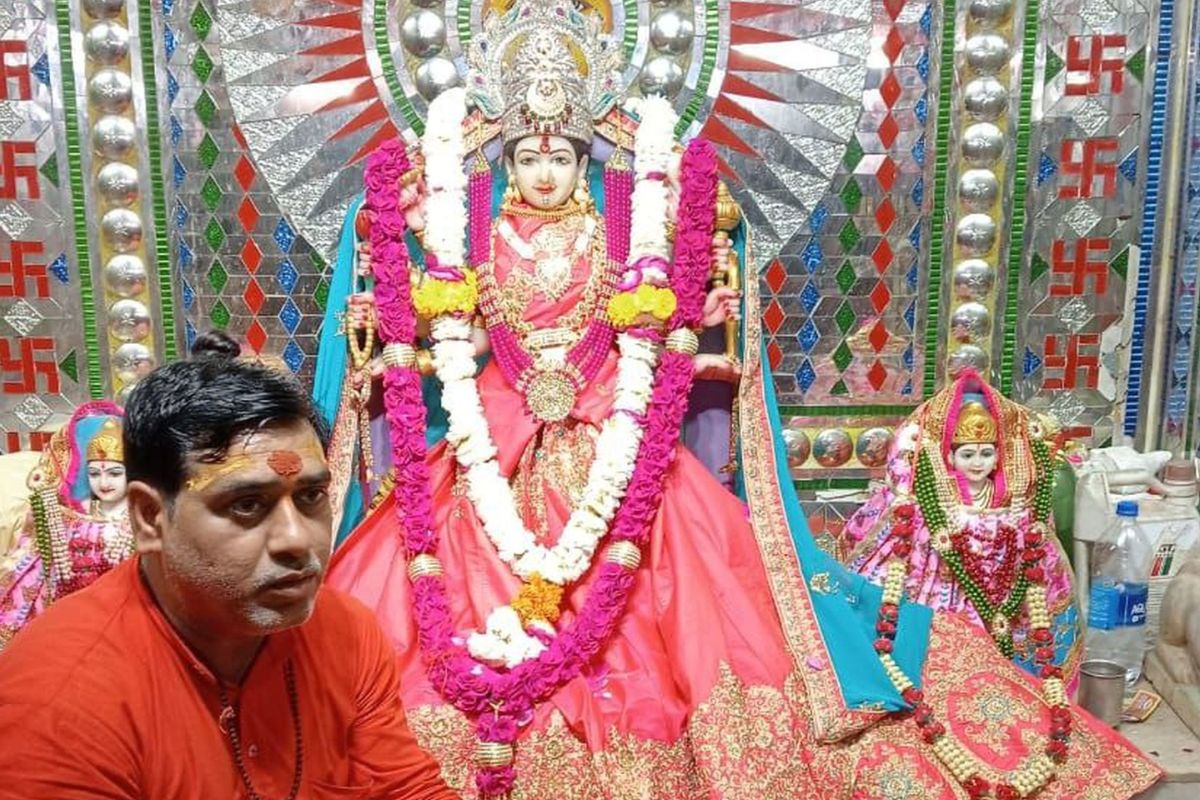 Dholagarh Devi: धौलागढ में ब्रह्मचारिणी रूप में विराजमान है माता, मंदिर ...