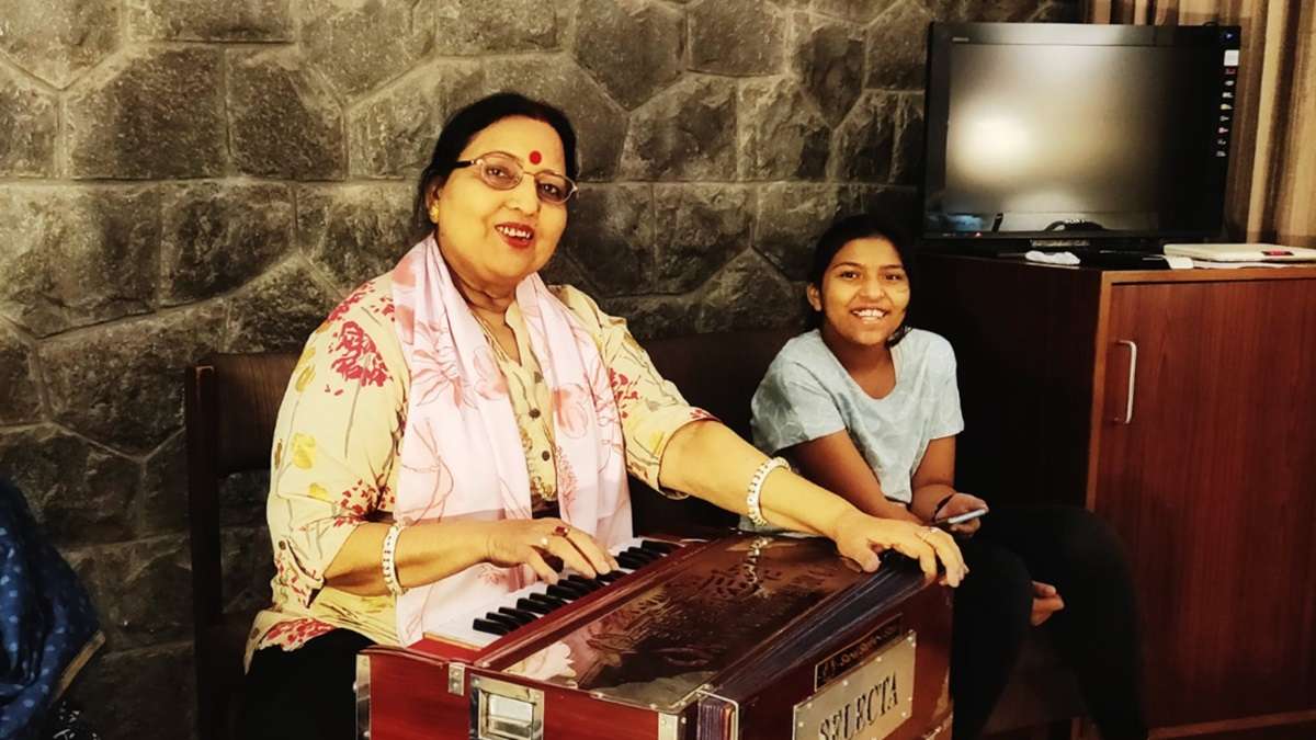 बहुत मन्नतों के बाद पैदा हुई थीं Sharda Sinha, लोकगीतों की मल्लिका ने ...