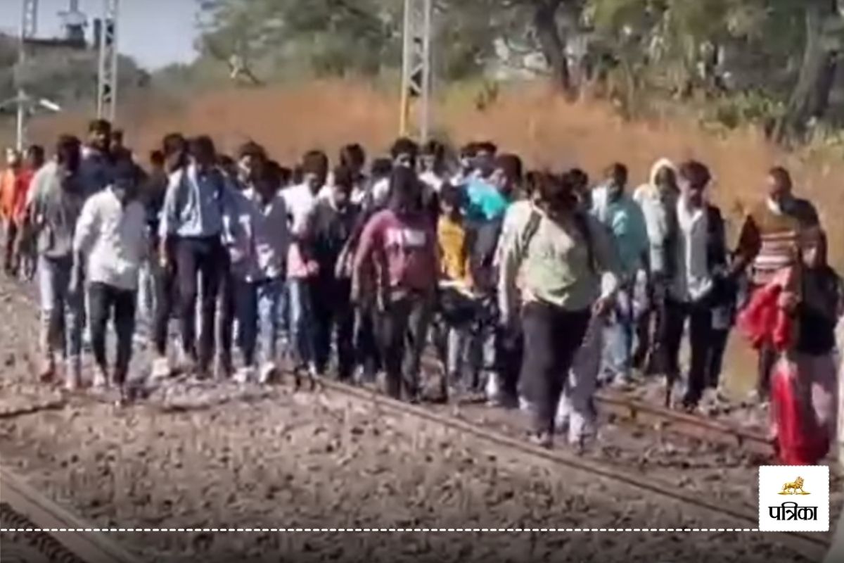 तपोवन एक्सप्रेस से गिरा यात्री, मदद के लिए लोको पायलट और गार्ड ने ...