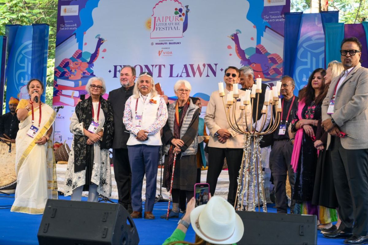 JLF 2025 : विज्ञान और तकनीक के सही इस्तेमाल के लिए साहित्य, दर्शन और इतिहास की भी जरूरत- नोबेल ...