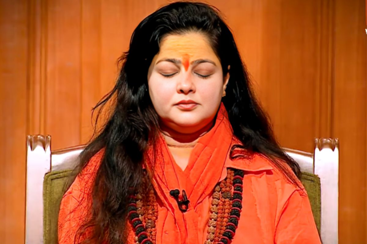 महाकुंभ 2025: वो 5 कारण जिनकी वजह से छीनी गई Mamta Kulkarni की ...