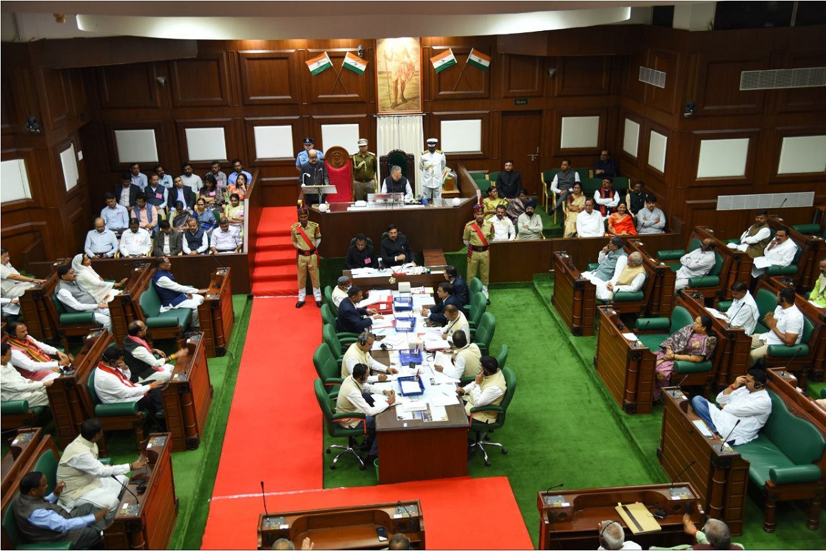 CG Budget Session: विधानसभा का बजट सत्र शुरू, राज्यपाल ने कहा- 24 घंटे दुकानें खुलने से बढ़ेंगे ...