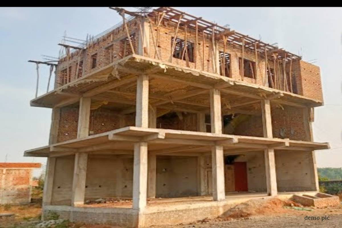 एमपी में ‘सरकारी जमीन’ पर खड़ी कर दी 2 मंजिला इमारत, SDM साहब नहीं कर ...