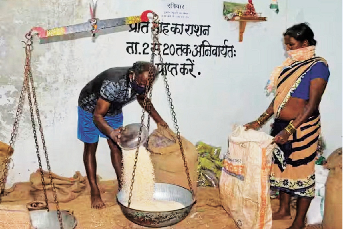 PDS rice scam: 15 करोड़ की गड़बड़ी के बाद जागा प्रशासन, बस्तर के 485 ...