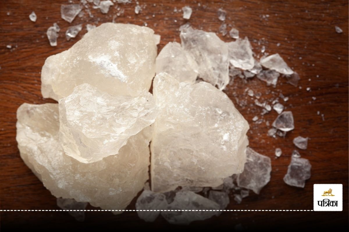 Fitkari On Face In Morning: सुबह जगने के बाद फिटकरी चेहरे पर लगाना ...