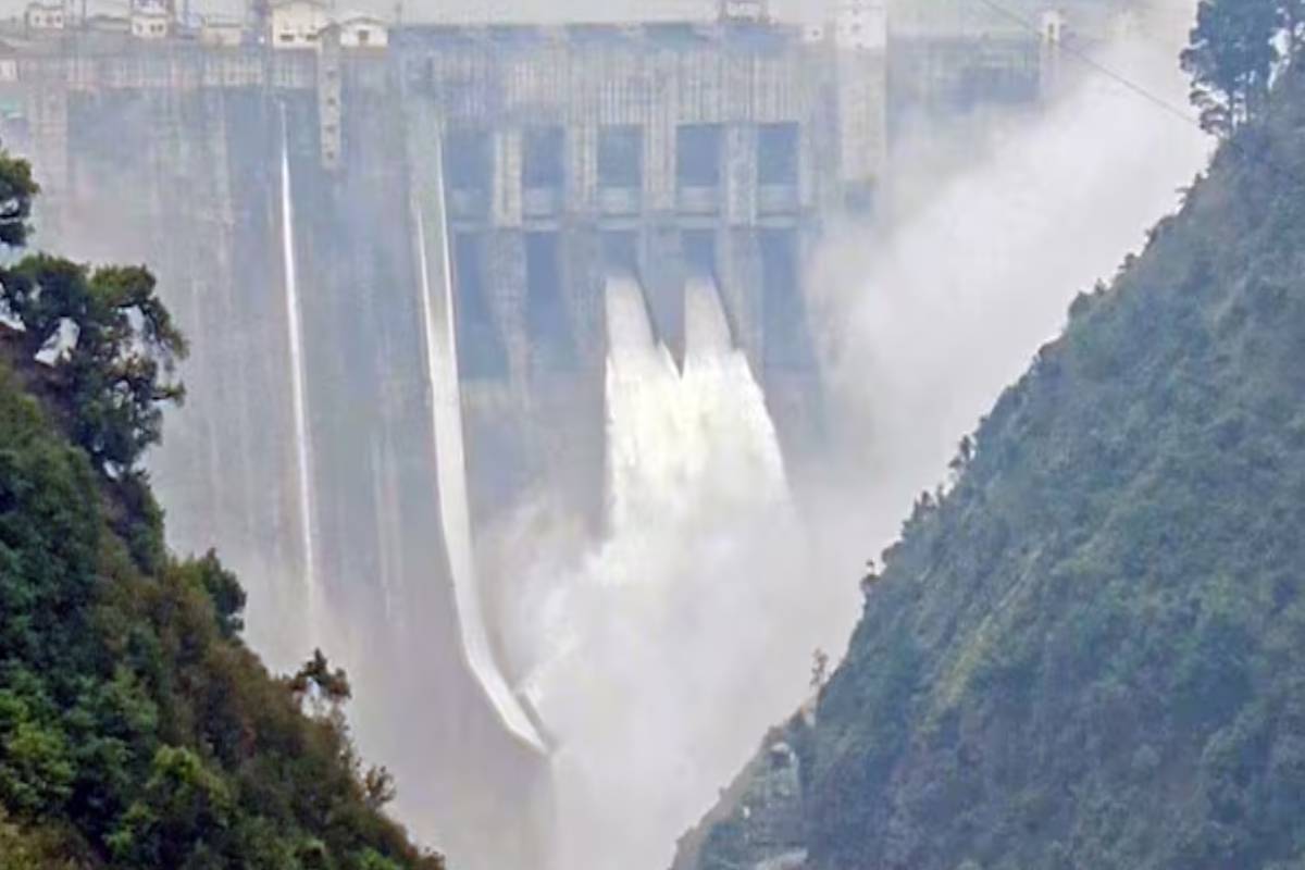 India Opens Dam Gates, Flooding Threatens Pakistan After Air Strikes ...