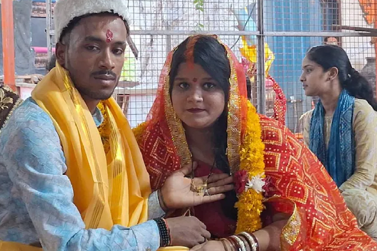 सिमरन अंसारी ने छोड़ा ‘इस्लाम धर्म’, सनातन धर्म अपनाकर बनी सिंदूर ...