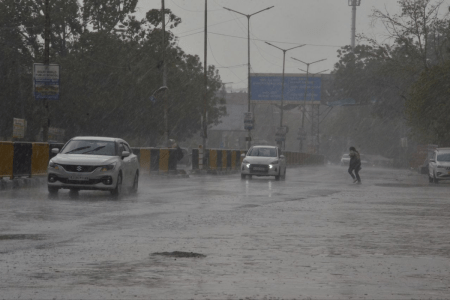 Rajasthan Weather Today: जयपुर में सुबह से ही रिमझिम, आज इन 29 जिलों में आंधी-बारिश का अलर्ट ...