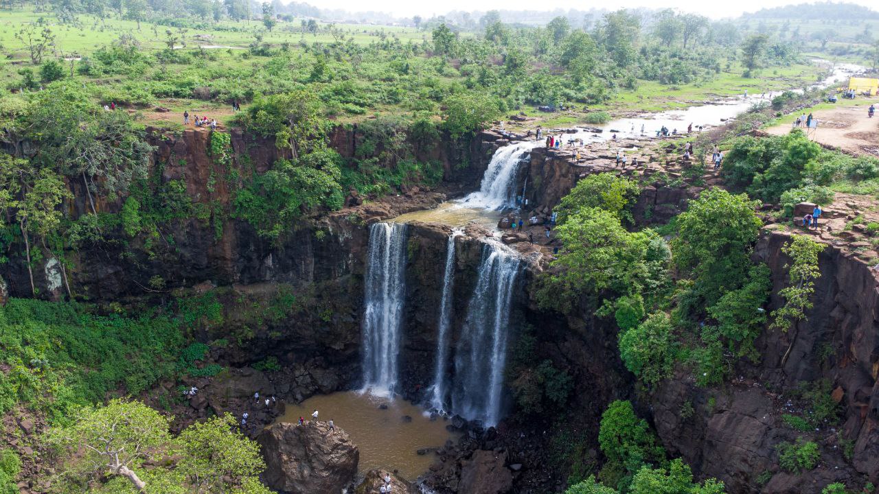 कुकड़ीखापा वॉटरफॉल पर्यटकों के लिए आकर्षण का केंद्र | Patrika News ...
