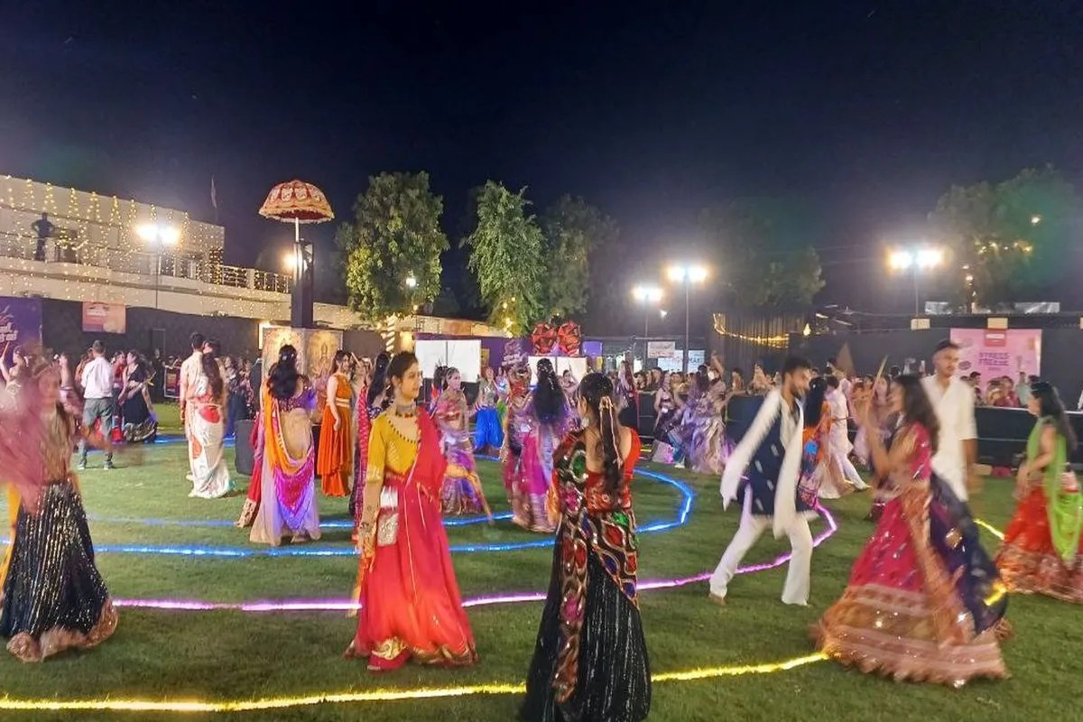 पत्रिका ‘डांडिया महारास’: डांडिया की खनक और डीजे की धुनों पर झूमे लोग | Patrika News | हिन्दी न्यूज