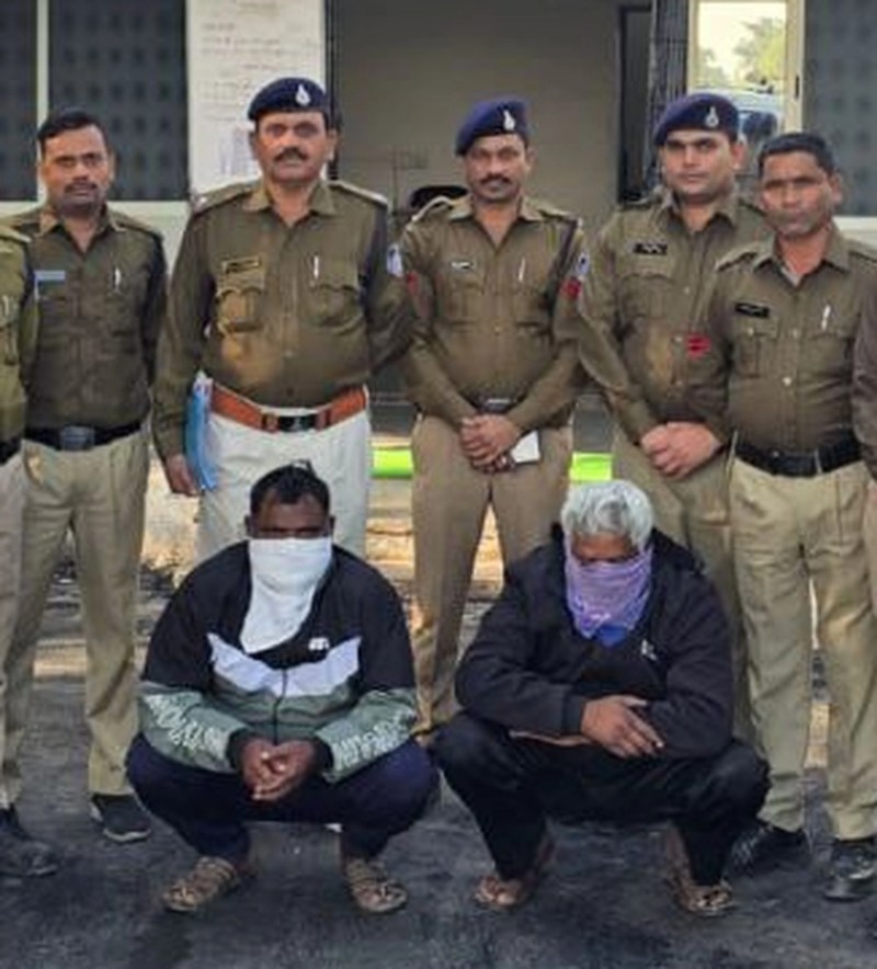 मिस्टर नटवरलाल….बेटी के हाथ पीले करने की कहानी बताकर सराफा कारोबारी को ...