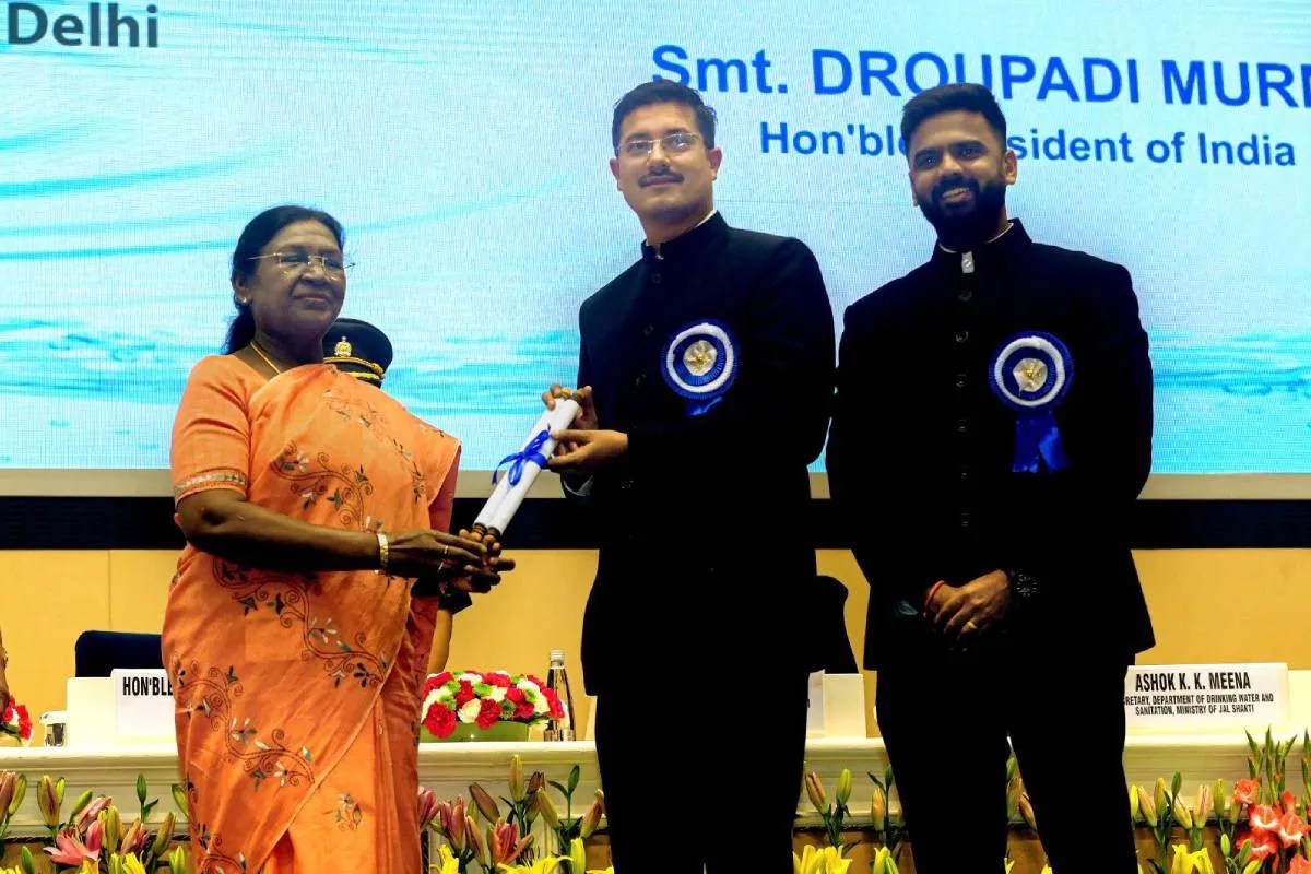 दो करोड़ के इनाम के लिए कलेक्टर और सीईओ ने खेला बड़ा खेल! अब प्रशासन ने ...