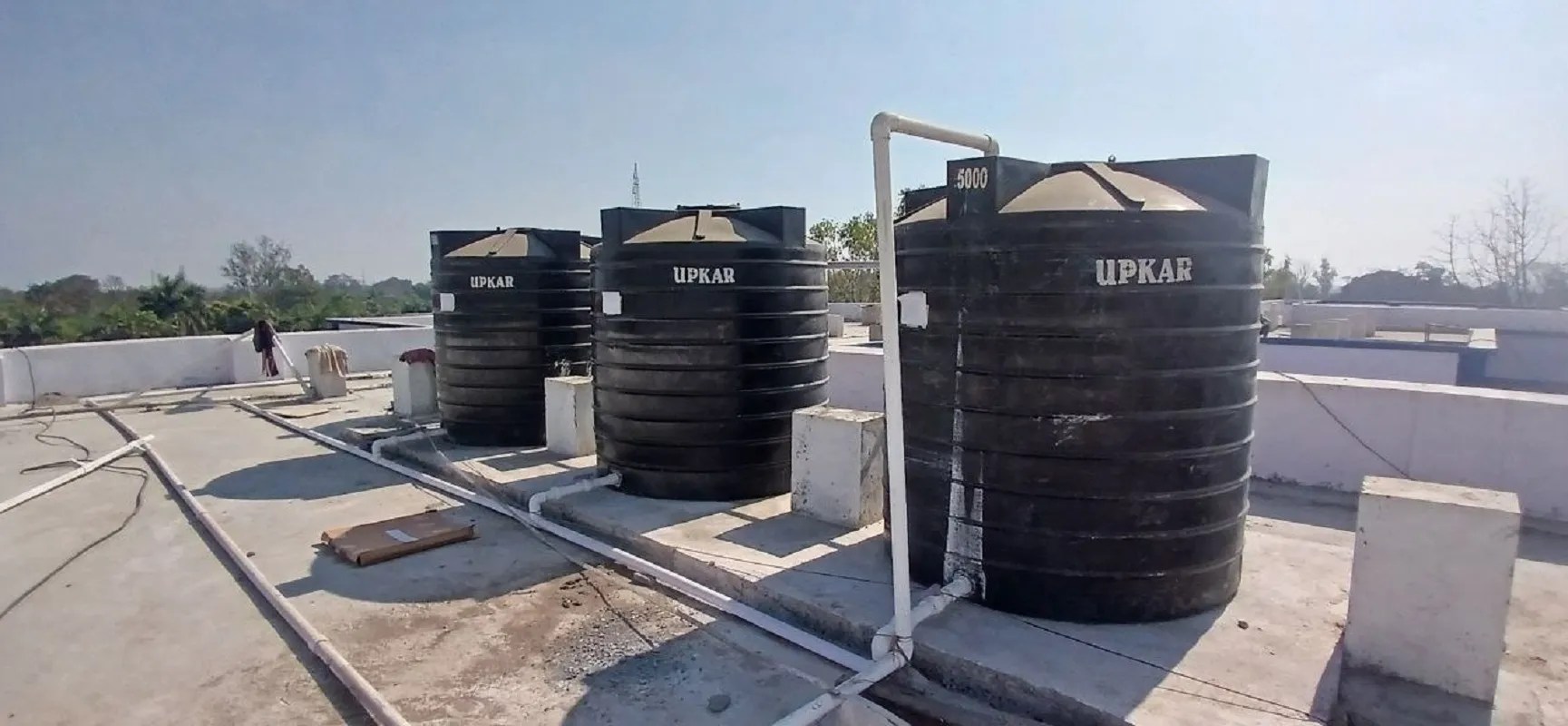 नरसिंहपुर जिला अस्पताल जहां 4 वॉटर कूलरों व एक टंकी भरोसे सैंकड़ों मरीज ...